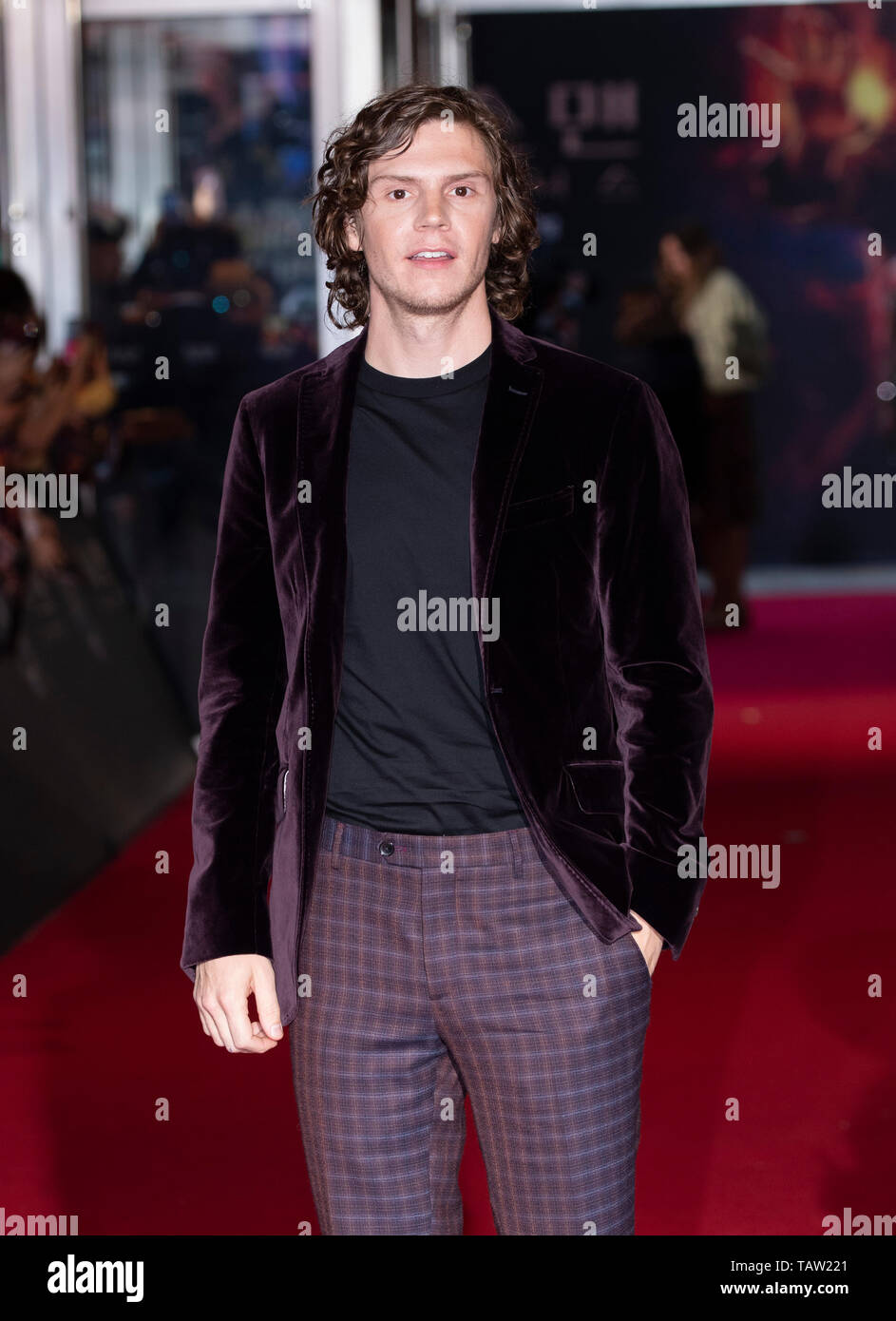 Seoul, South Korea. 27th May, 2019. Actor Evan Peters attends a red ...