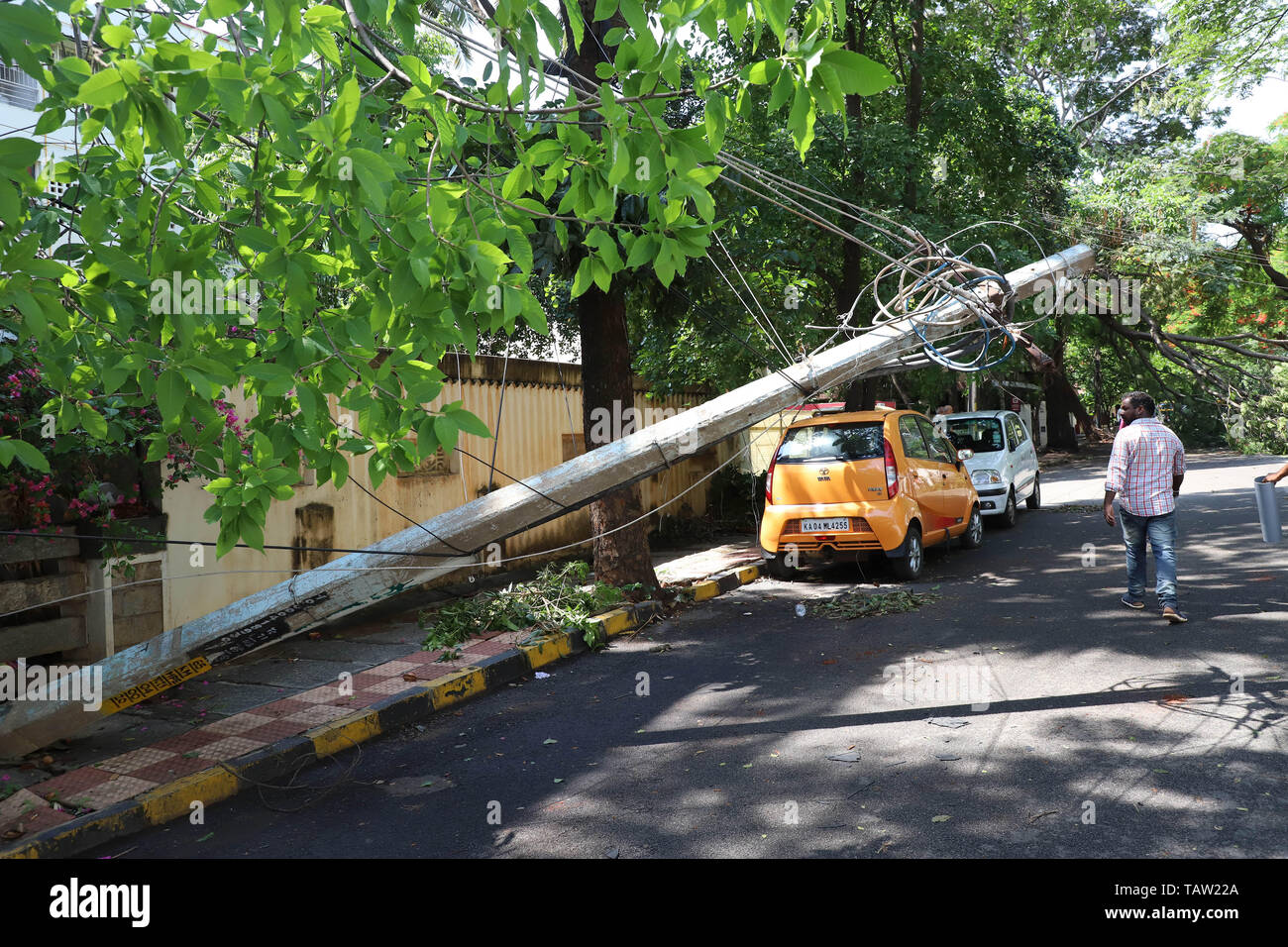 Fallen pole hi-res stock photography and images - Alamy