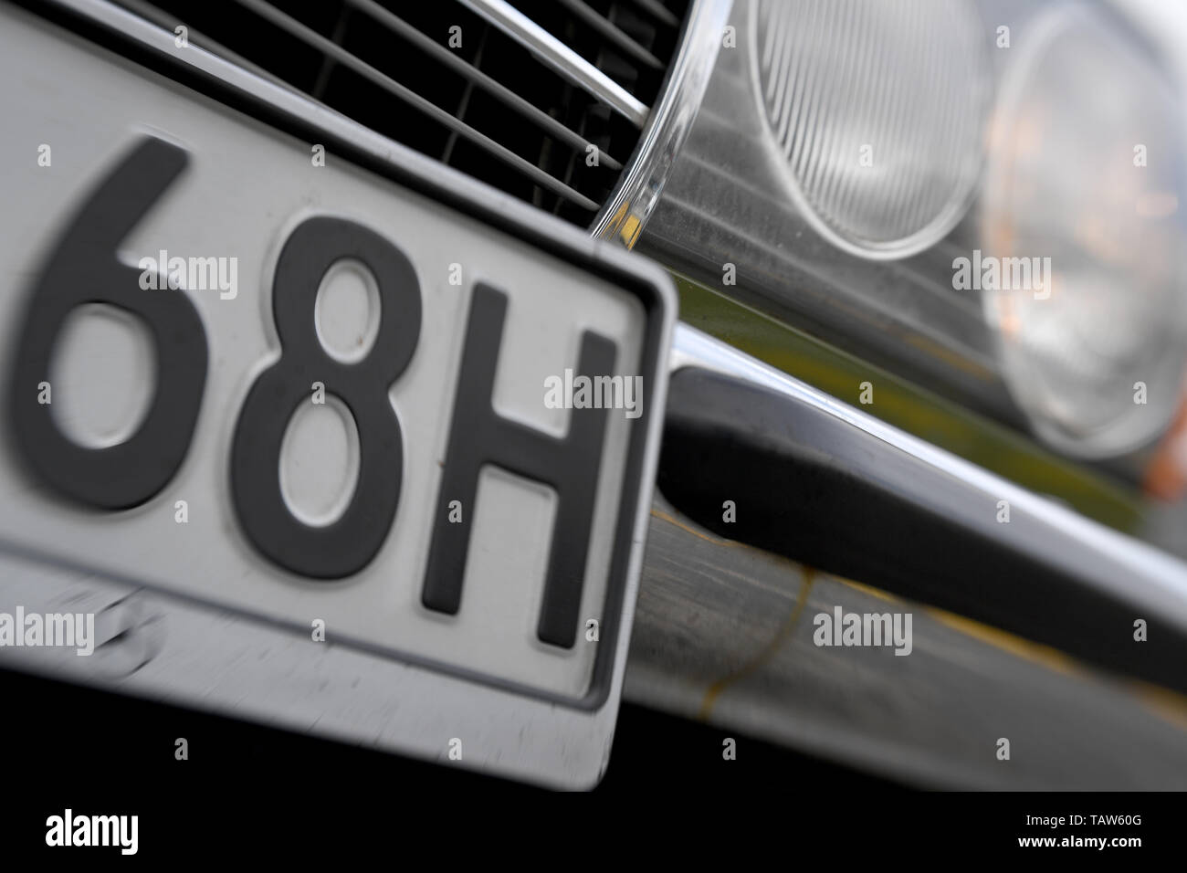 Kiel, Germany. 26th Mar, 2019. An H-plate for vehicles that are at ...
