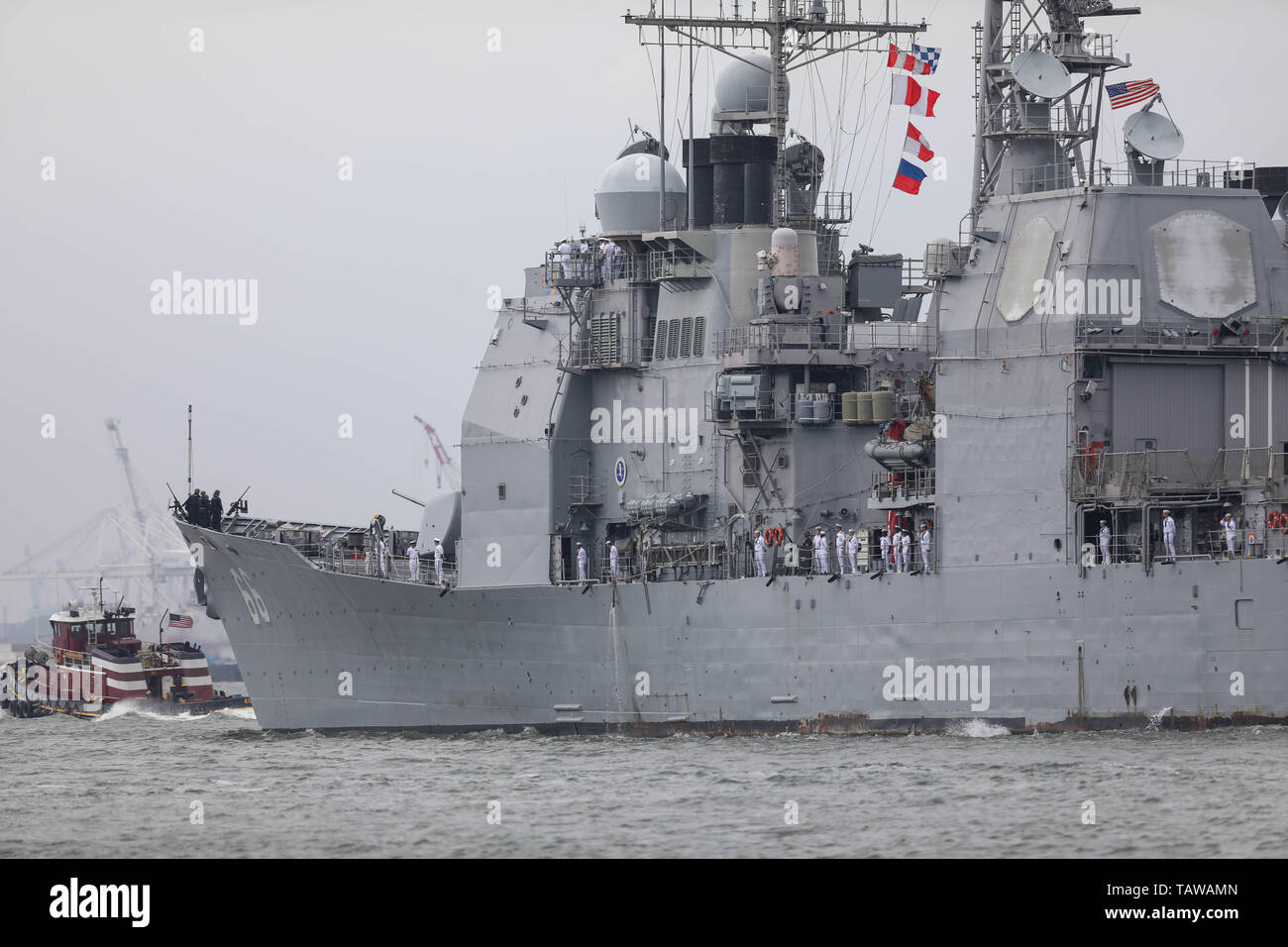 New York, New York, USA. 28th May, 2019. Ticonderoga-class guided ...