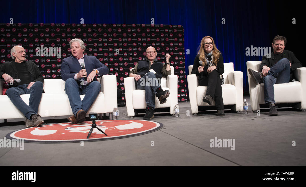 'Back To The Future' cast union at Calgary Comic and Entertainment Expo ...