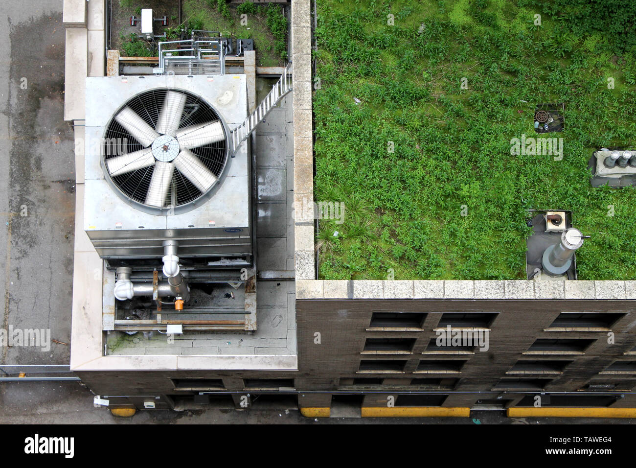 Rooftop unit hvac hi-res stock photography and images - Alamy