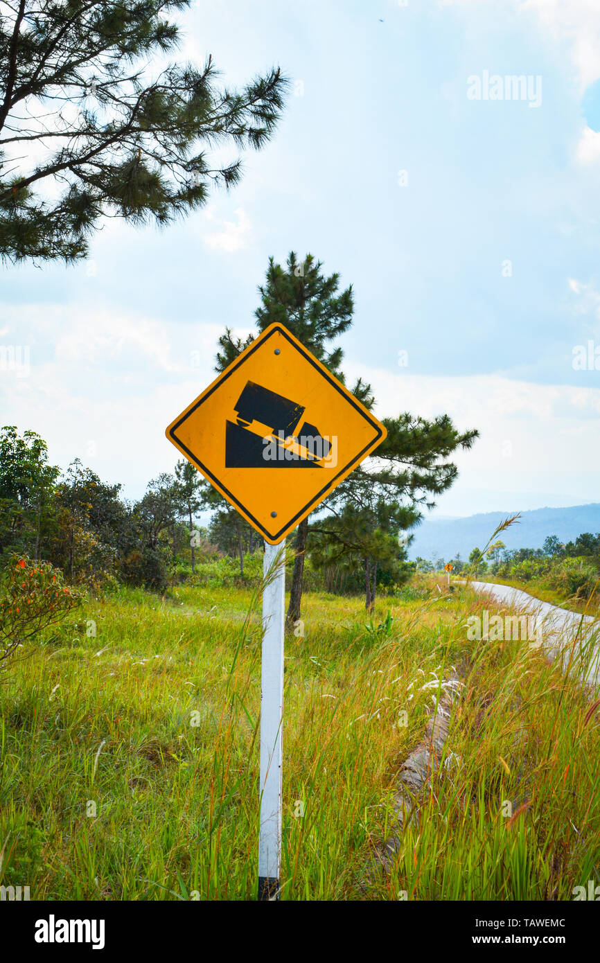 Steep Grade Road Sign Stock Photos & Steep Grade Road Sign Stock Images ...