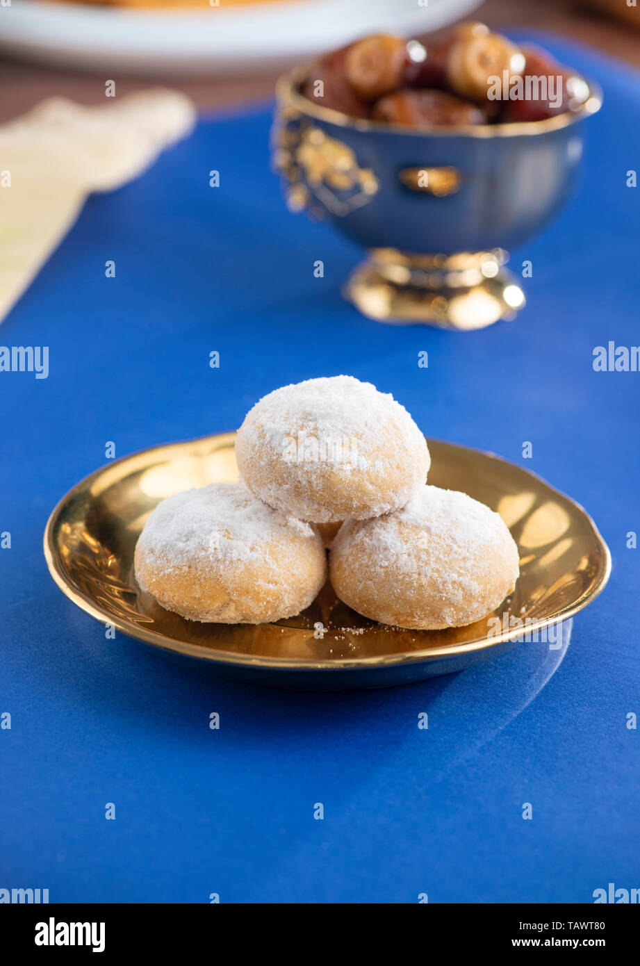 Eid sweets hi-res stock photography and images - Alamy