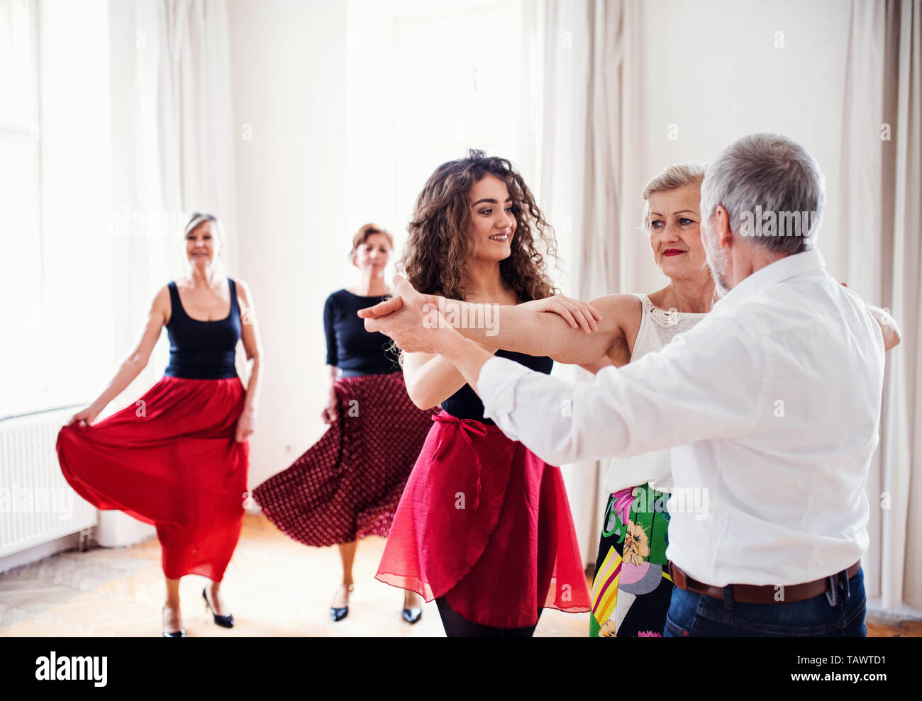 Senior dance class hi-res stock photography and images - Alamy