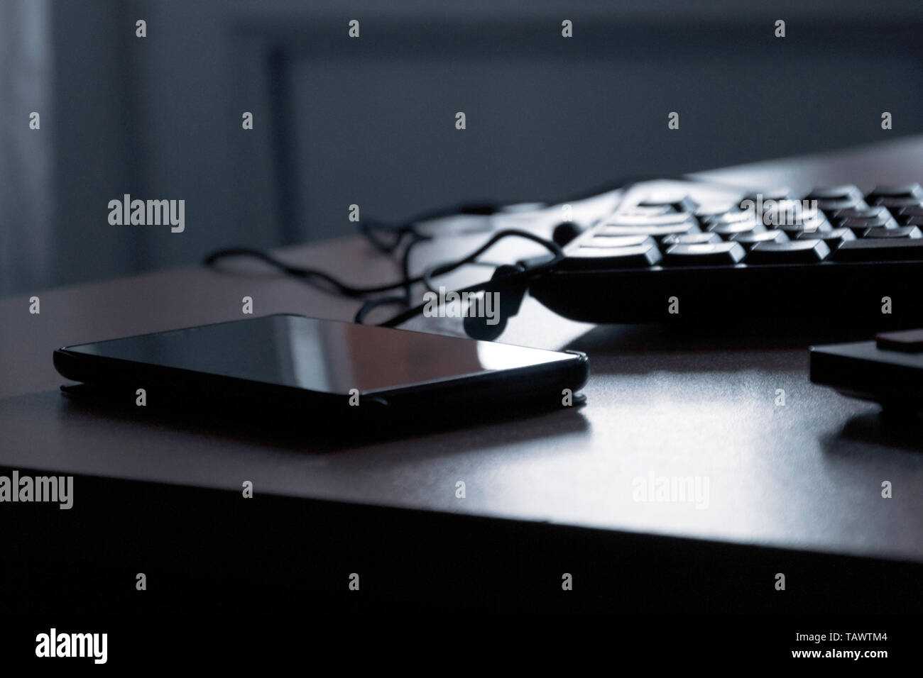 Smart desk hi-res stock photography and images - Alamy