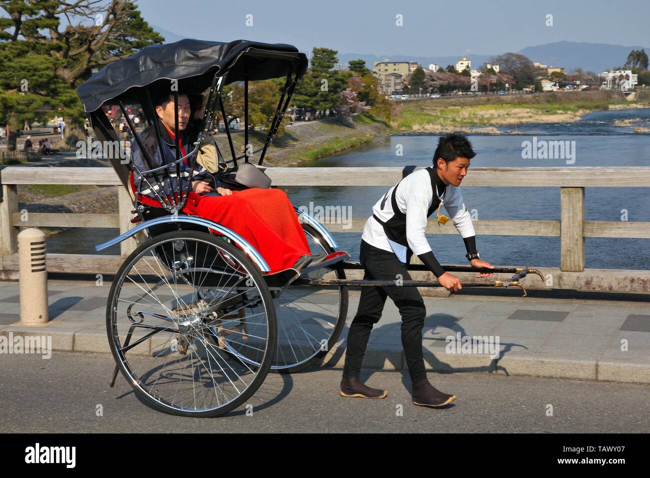 Rickshaw ride japan hi-res stock photography and images - Alamy