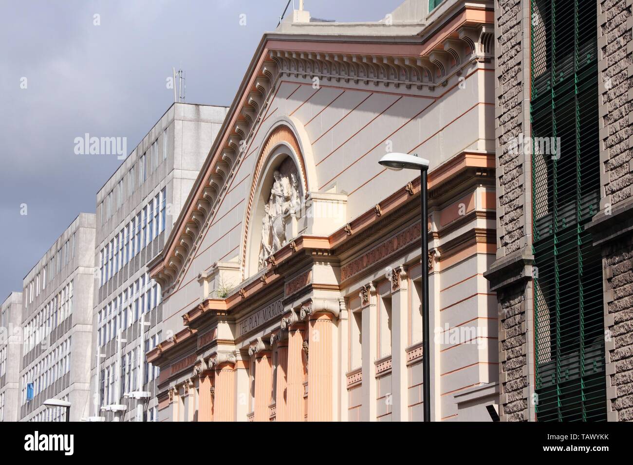 Manchester opera house hi-res stock photography and images - Alamy