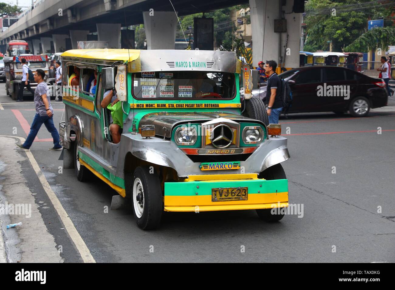 Philippines mass transportation hi-res stock photography and images - Alamy