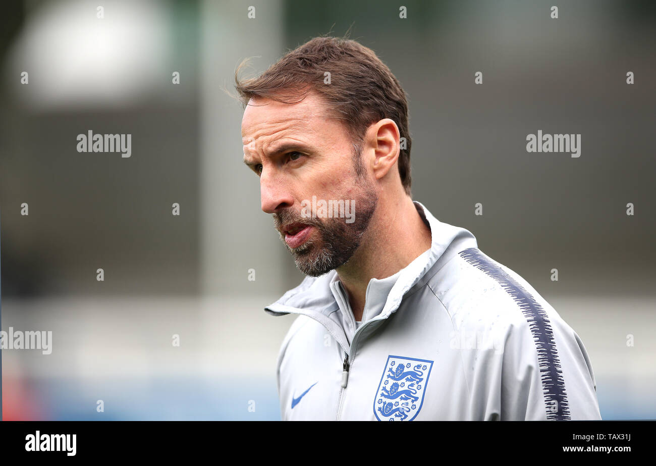 Manager gareth southgate training session st georges park hi-res stock ...