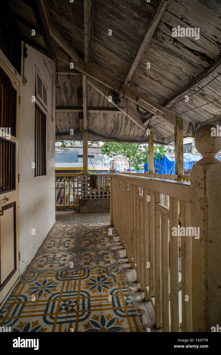 Old building chawl hi-res stock photography and images - Alamy