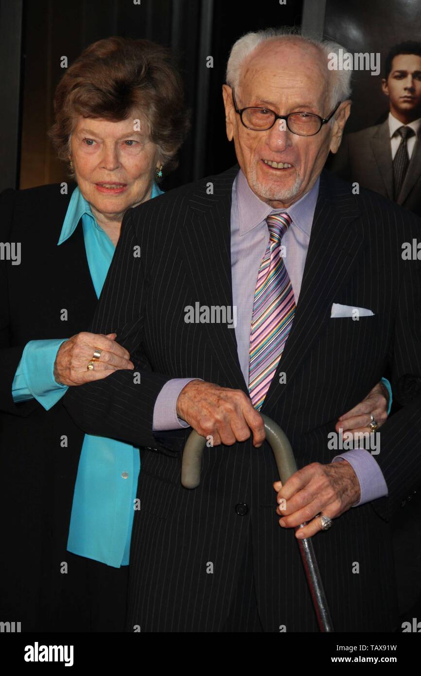Eli wallach anne jackson 9 20 10 hi-res stock photography and images ...