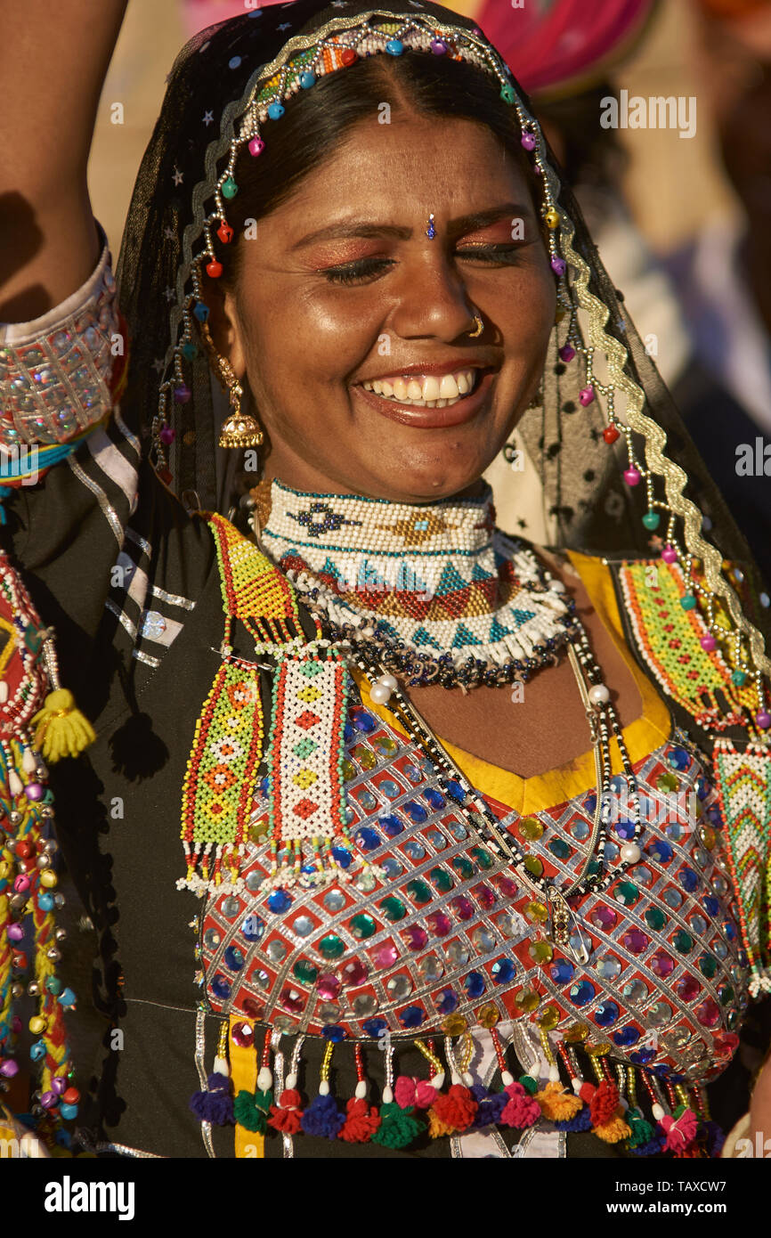 Kalbelia dancer in traditional costume at the annual Desert Festival in ...