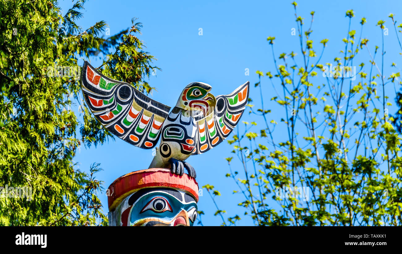 Aboriginal totem poles hi-res stock photography and images - Alamy