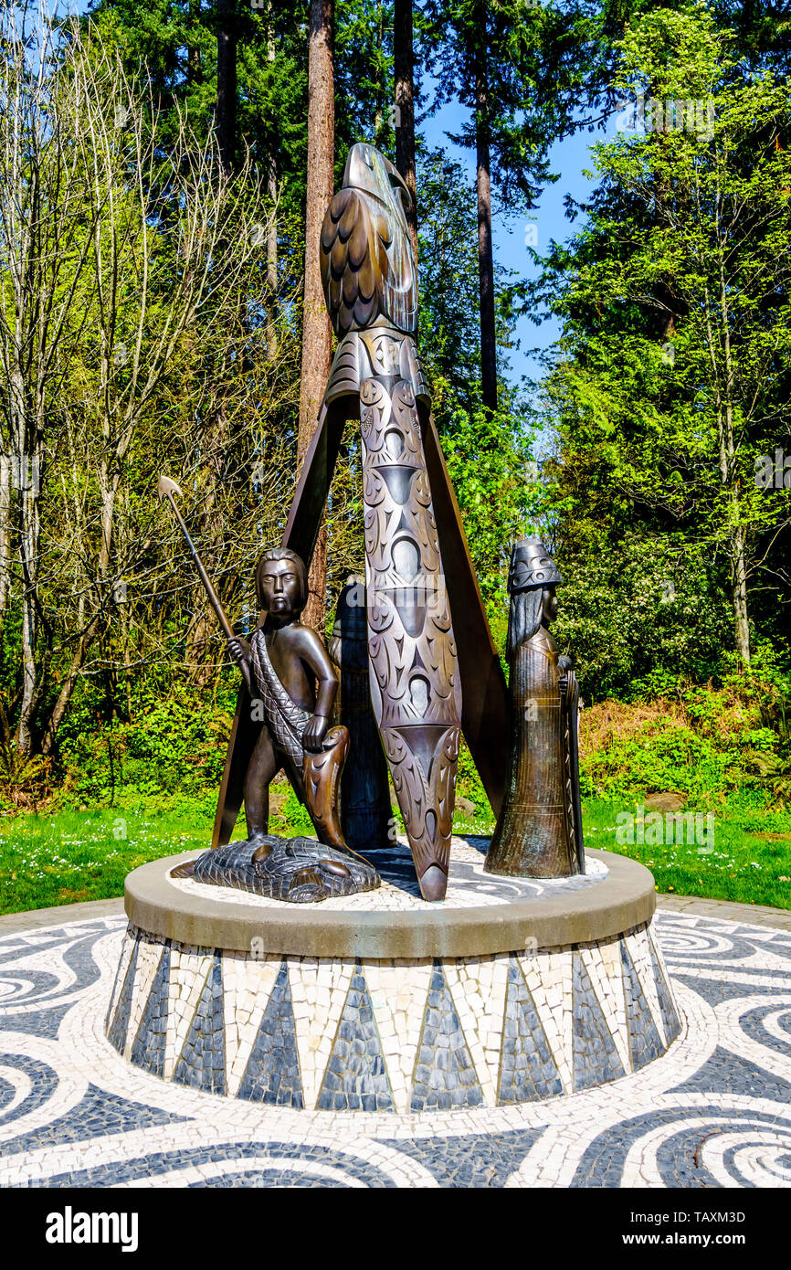 Aboriginal statue hi-res stock photography and images - Alamy