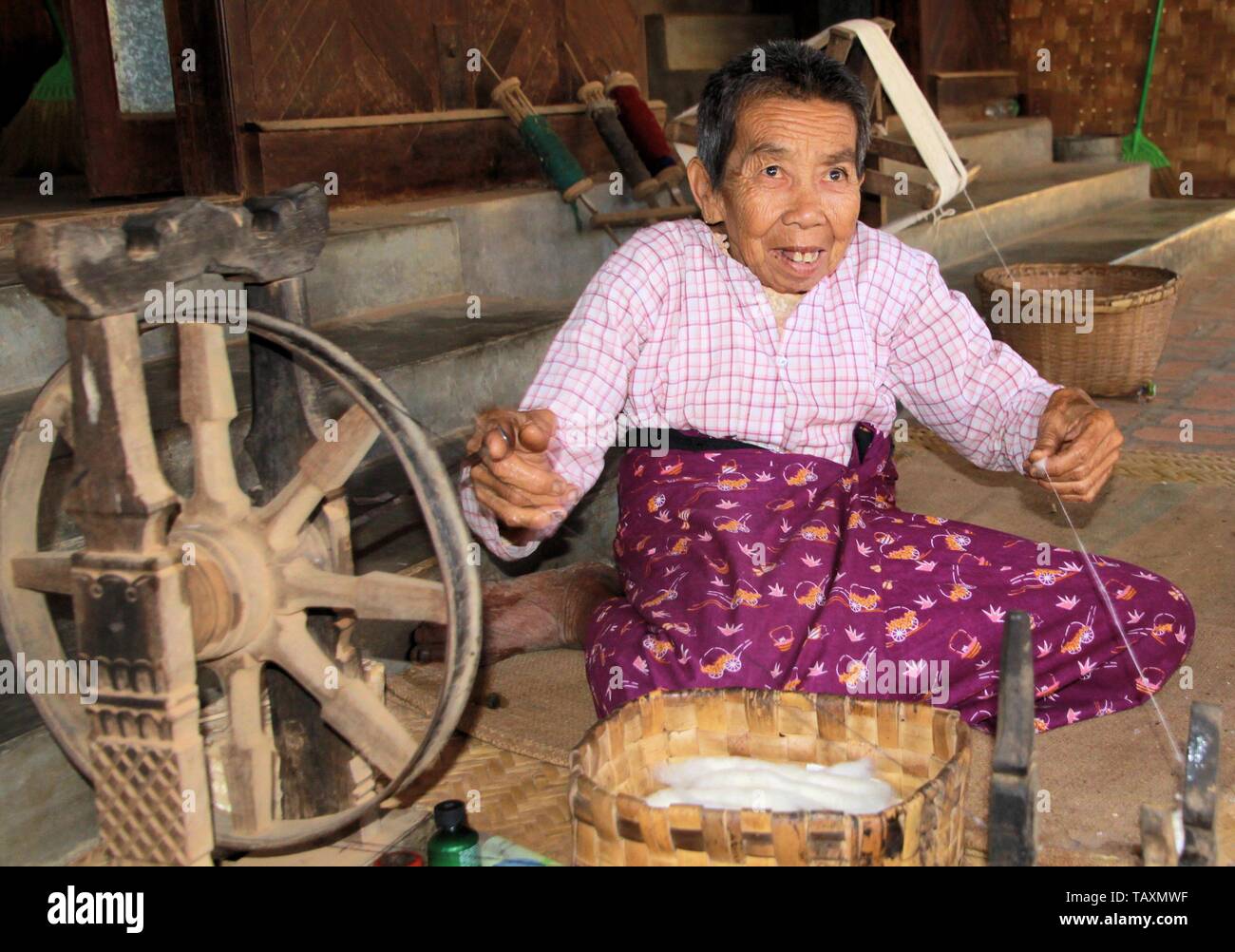 Myanmar burmese spinning wheel hi-res stock photography and images - Alamy