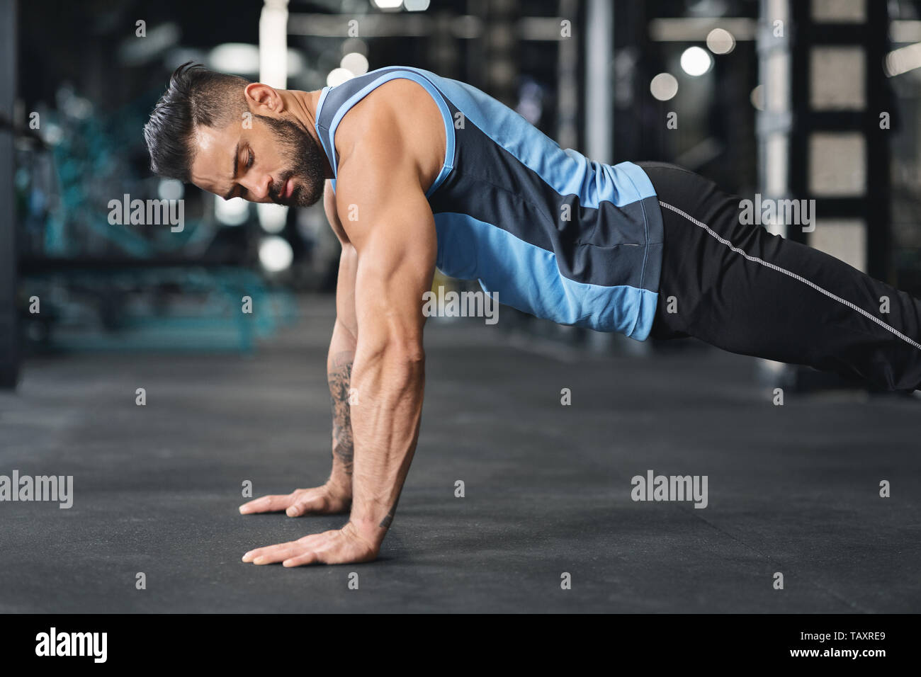 Exercise gym hi-res stock photography and images - Alamy