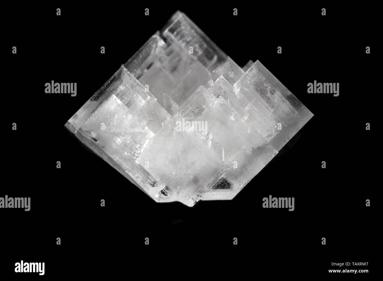 Geometric crystal hi-res stock photography and images - Alamy