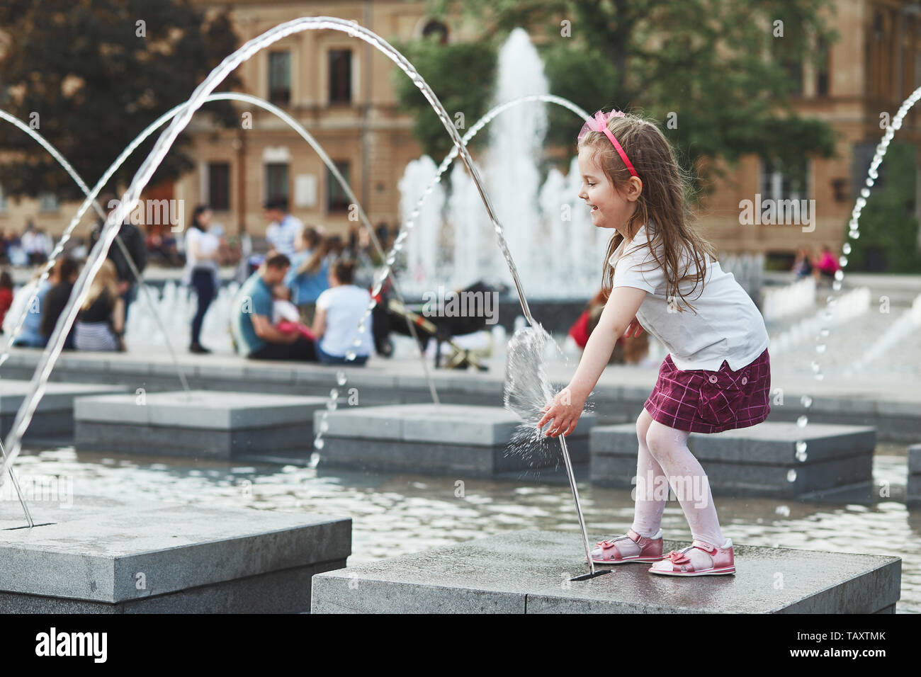 M water splashing hi-res stock photography and images - Alamy