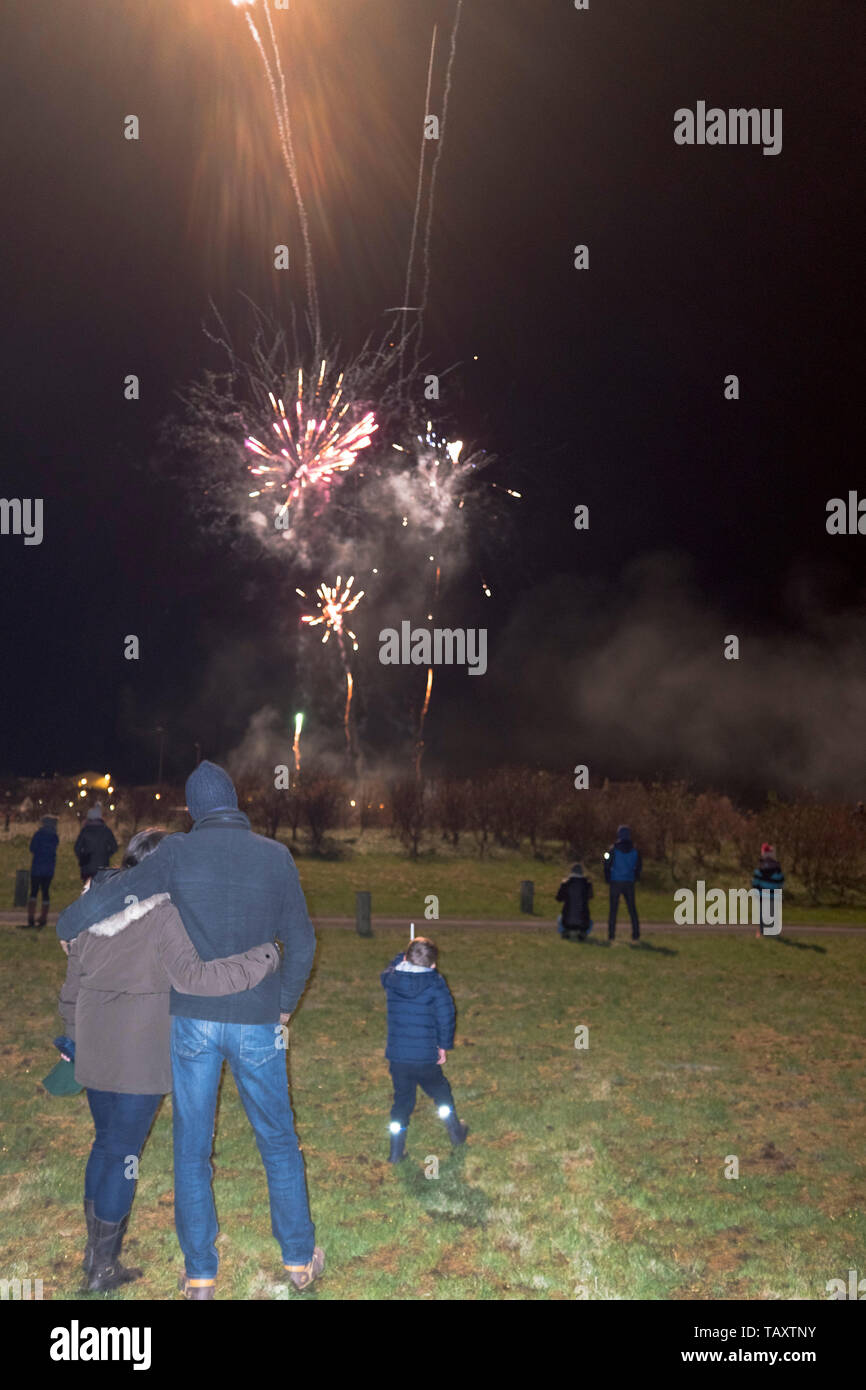 Bonfire night family hi-res stock photography and images - Alamy