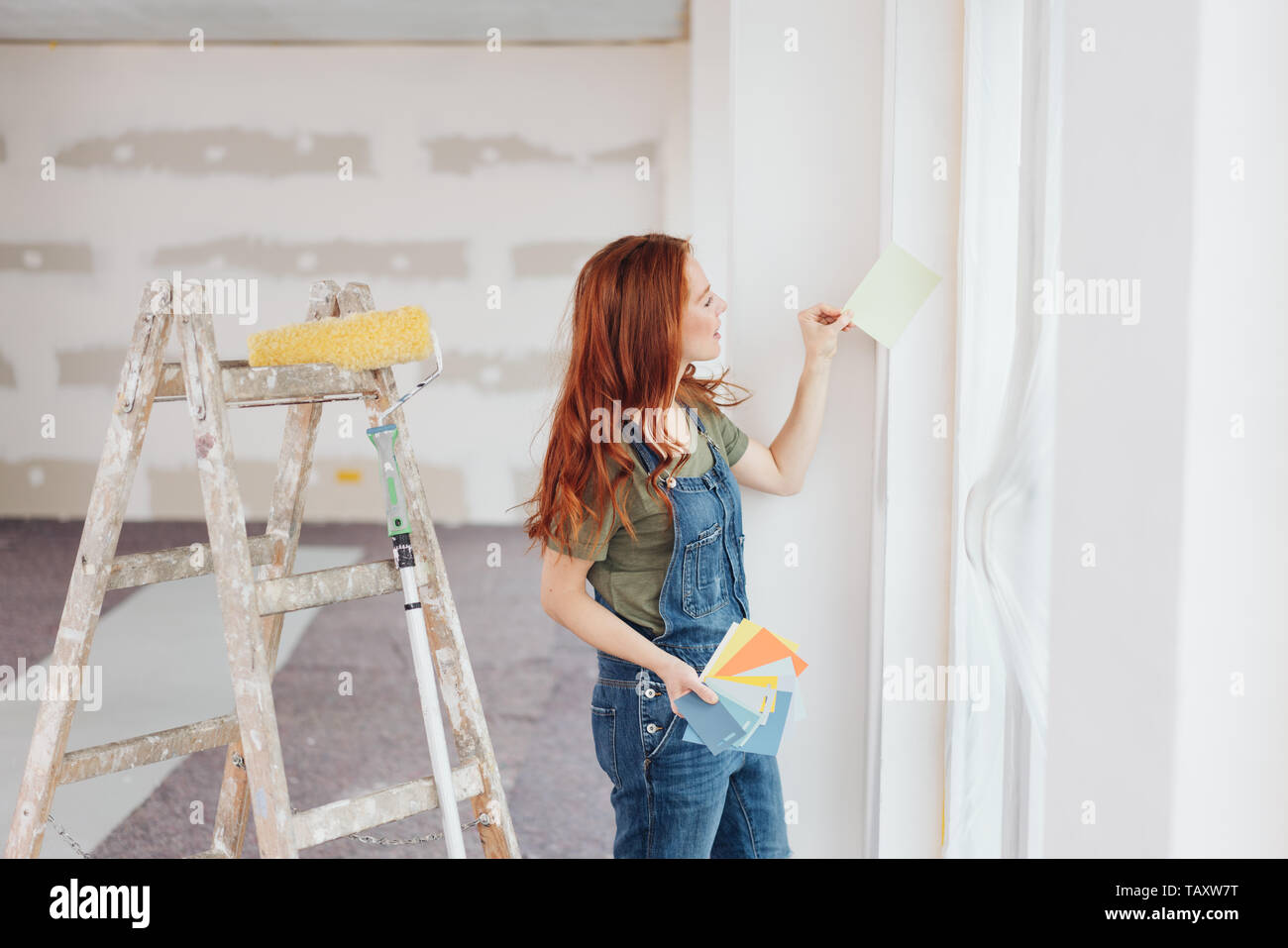 Paint swatches woman hi-res stock photography and images - Alamy