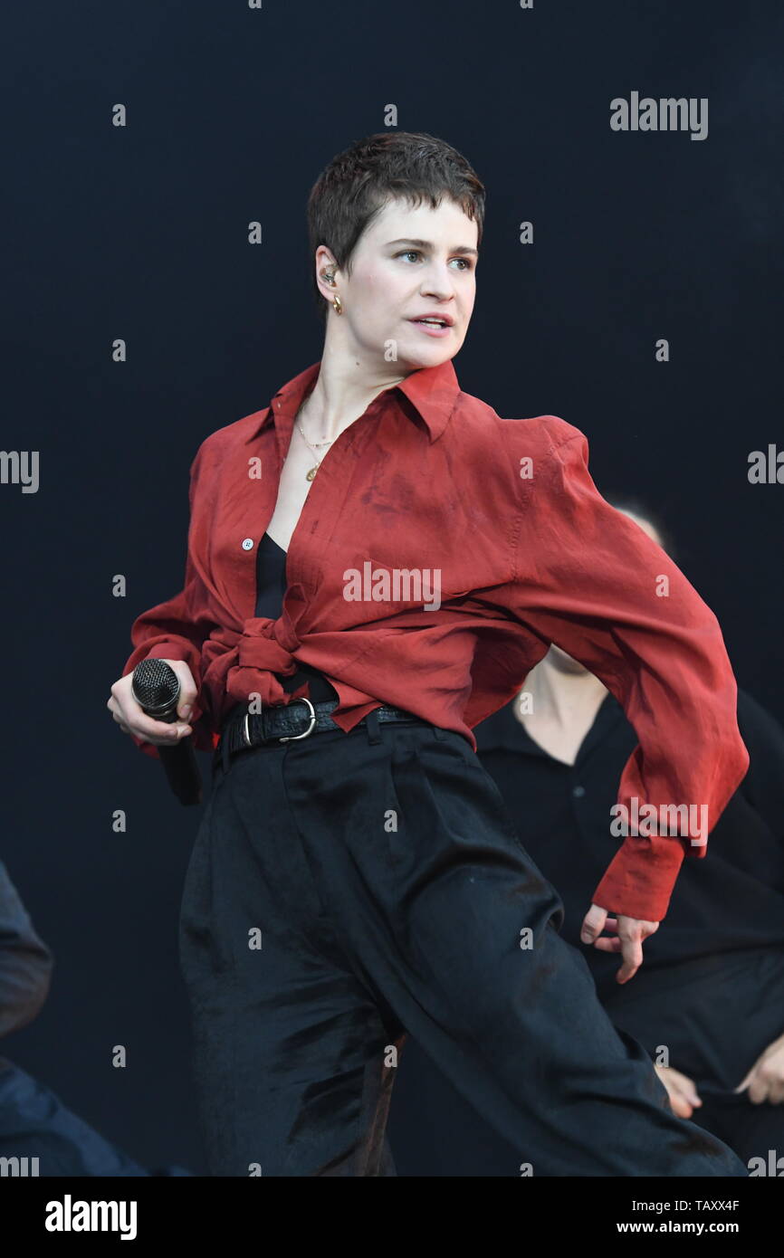 French singer, songwriter and producer Héloïse Adelaide Letissier ...