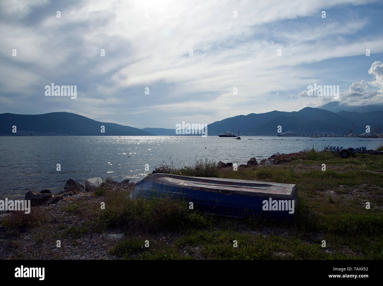 Beautiful seascape with boat hi-res stock photography and images - Alamy