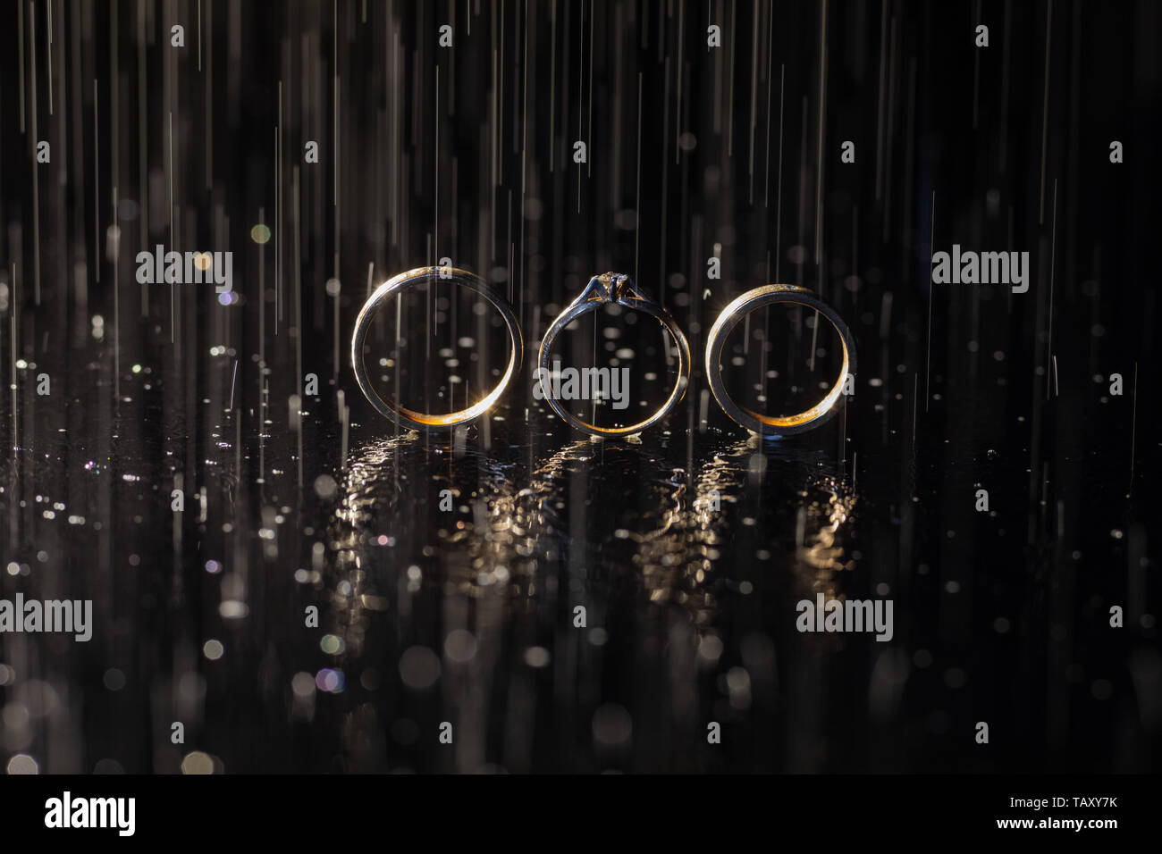 Black couple wedding rain hi-res stock photography and images - Alamy