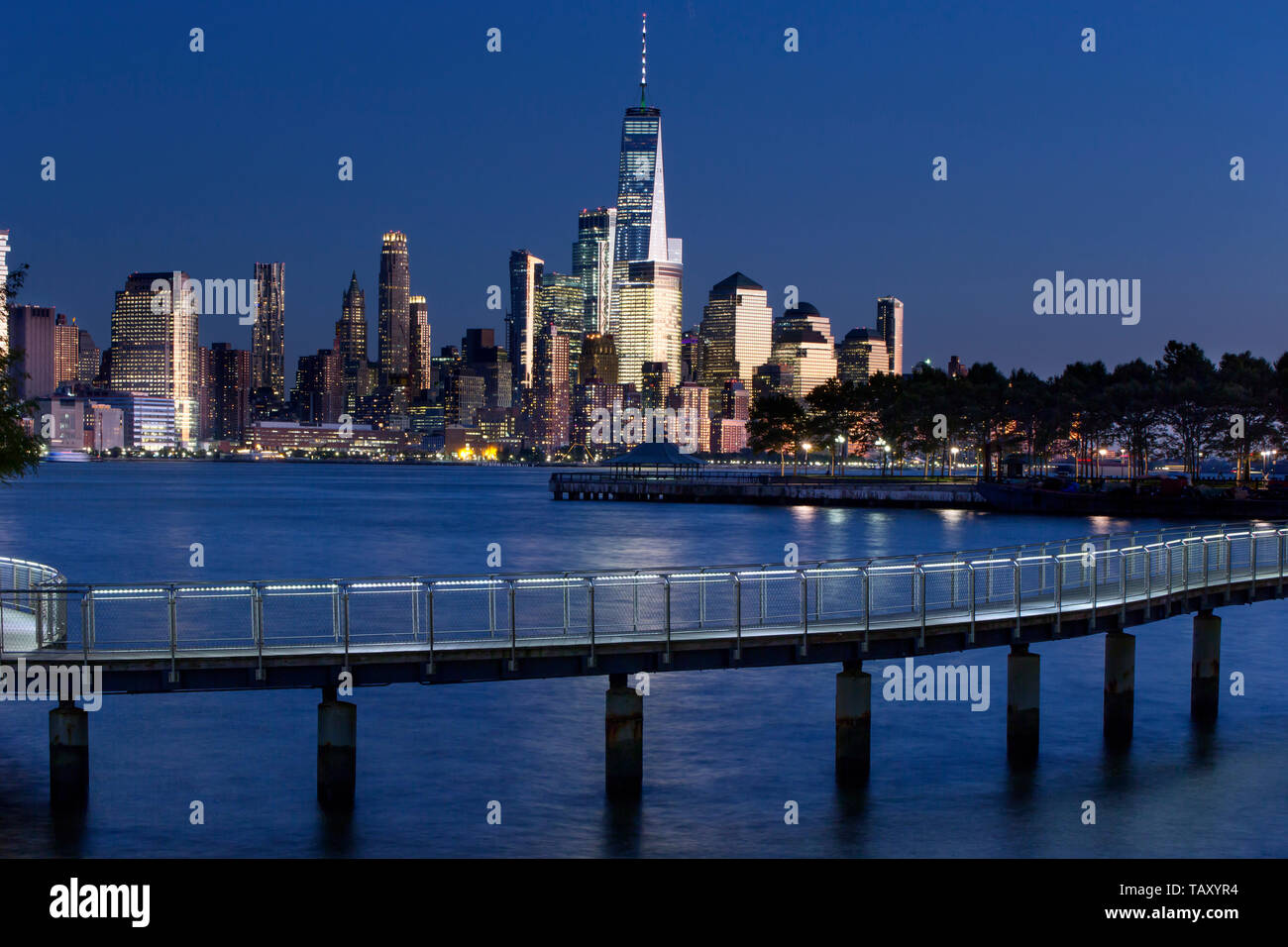 Hudson river waterfront walkway hoboken hi-res stock photography and ...