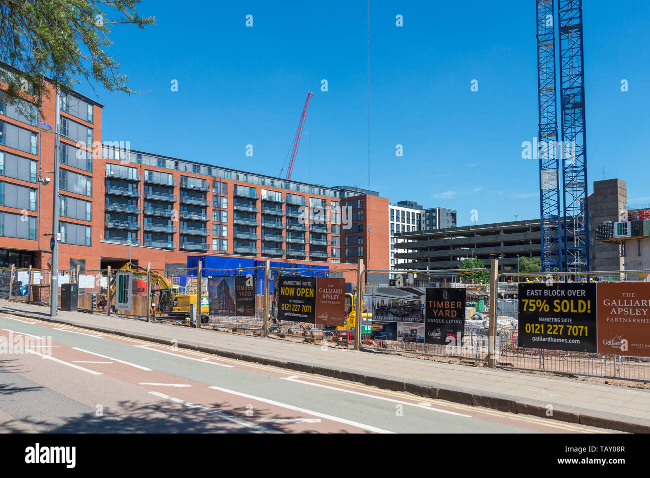 Timber Yard modern apartment blocks under construction in Hurst Street ...