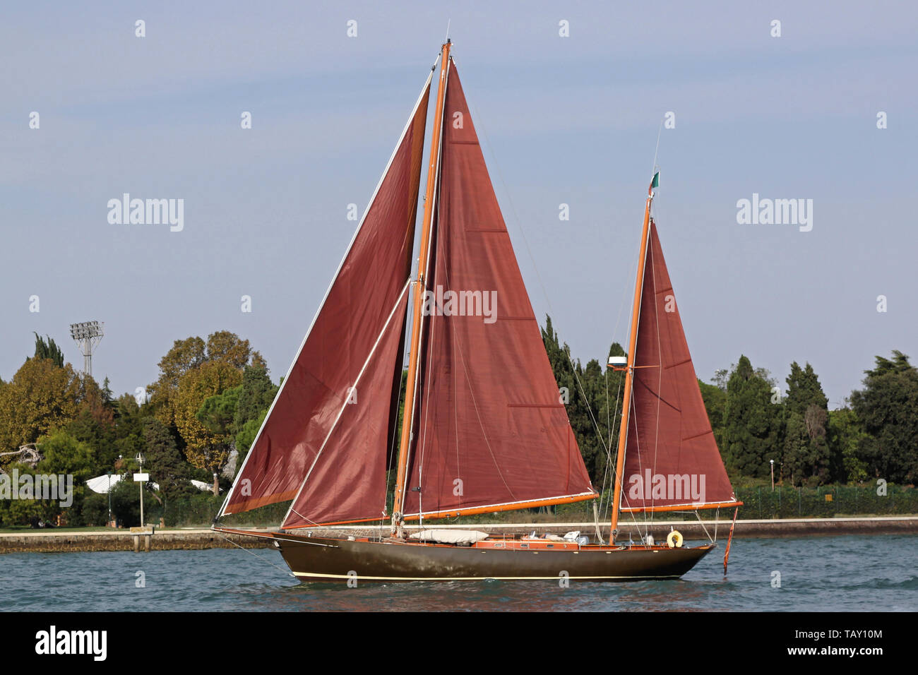 Retro sailboat hi-res stock photography and images - Alamy
