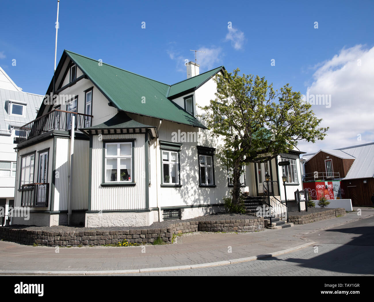 Midnight in the land of birds hi-res stock photography and images - Alamy