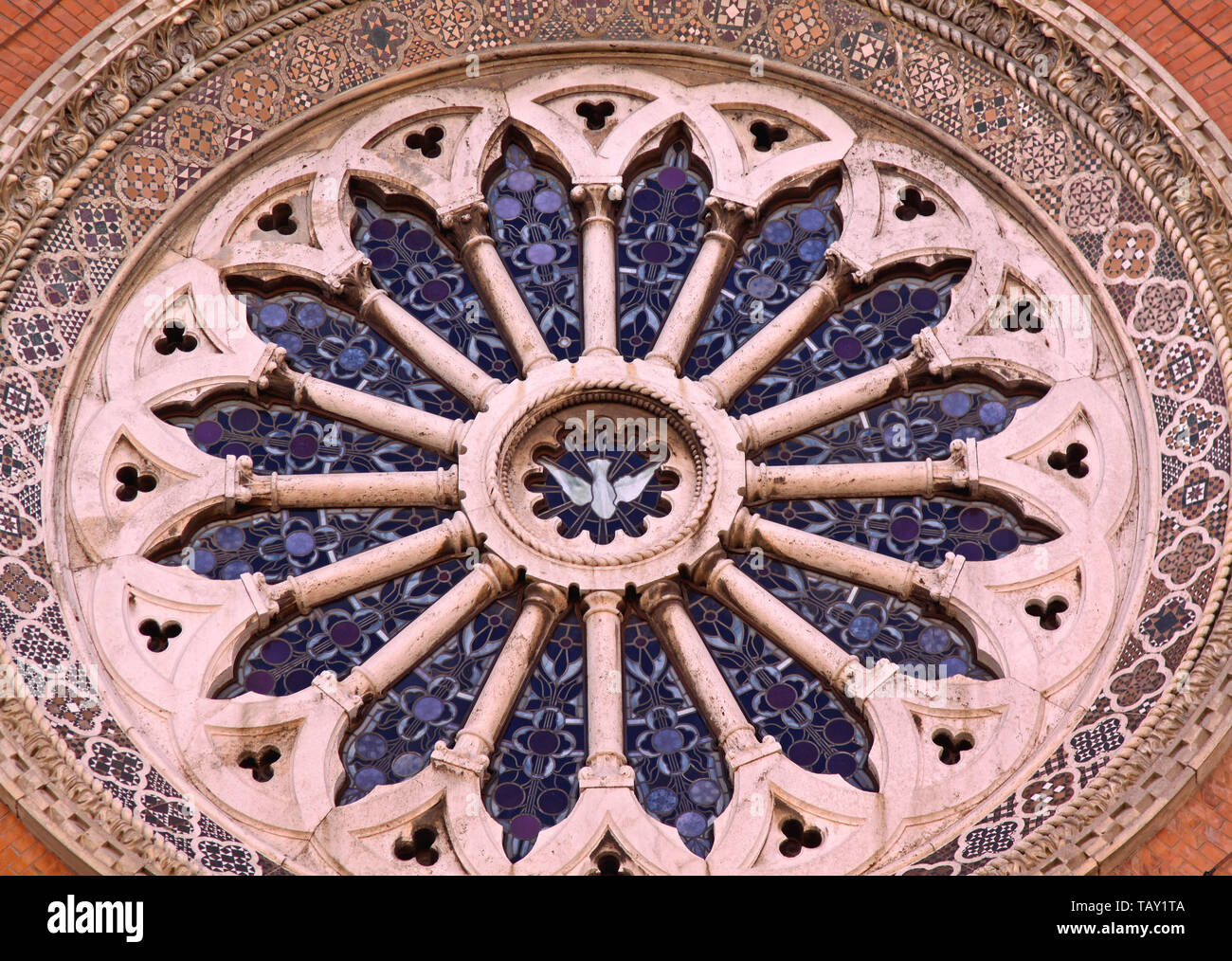 Round stained glass window rome hi-res stock photography and images - Alamy