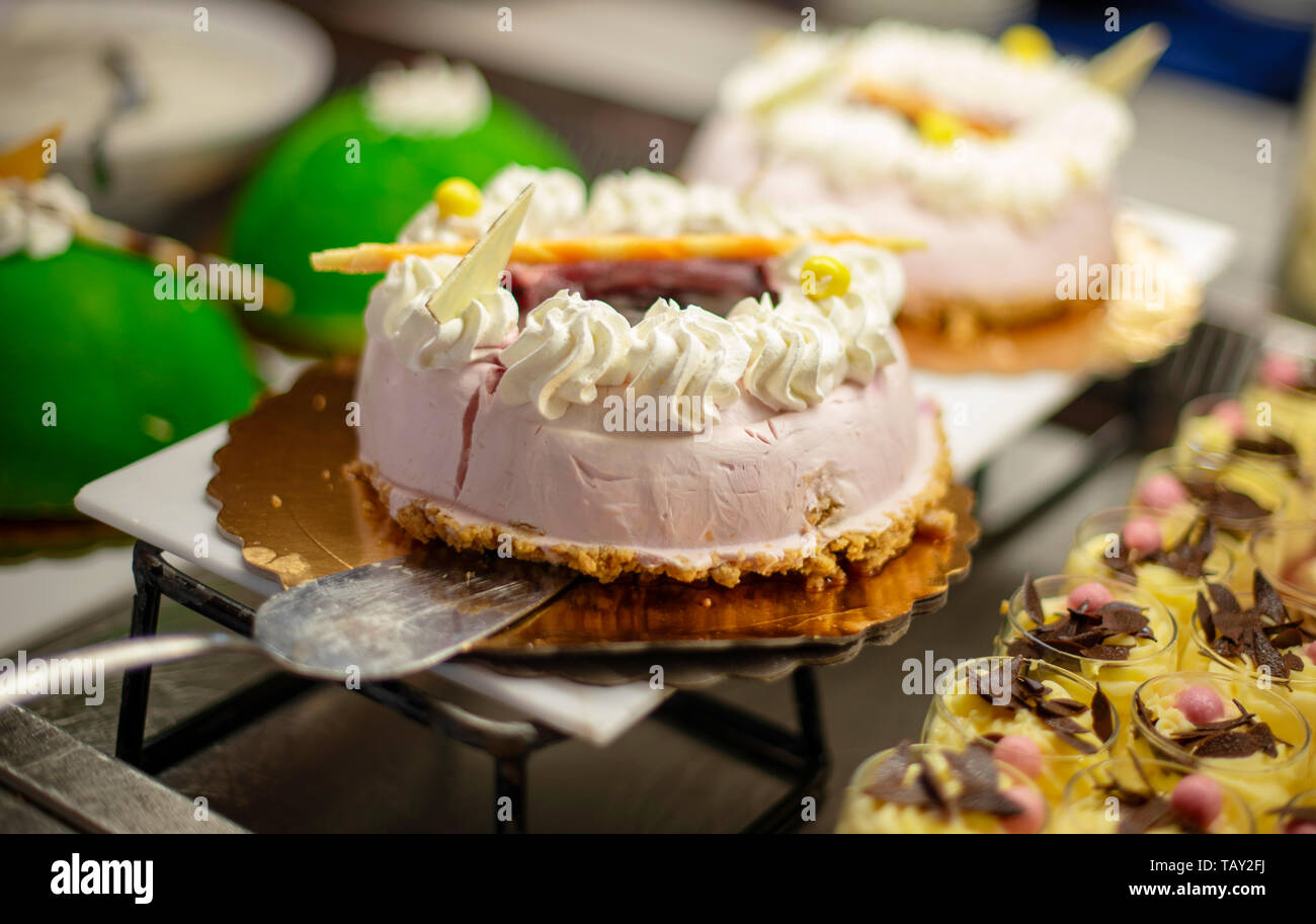 Beautiful table cakes banquet hi-res stock photography and images - Alamy