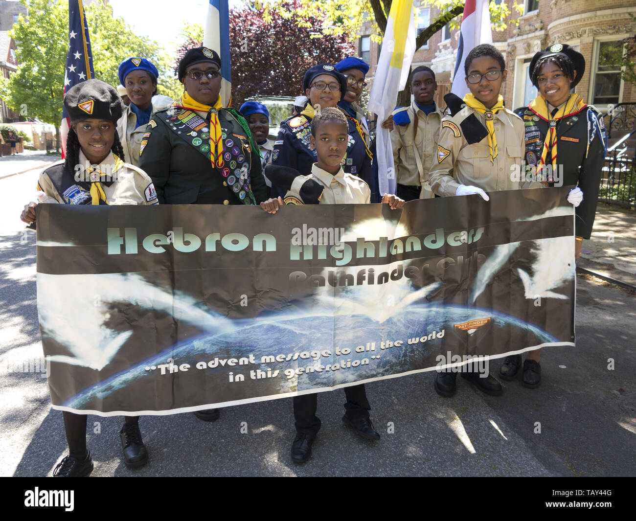 African teen boy girl uniform hi-res stock photography and images - Alamy