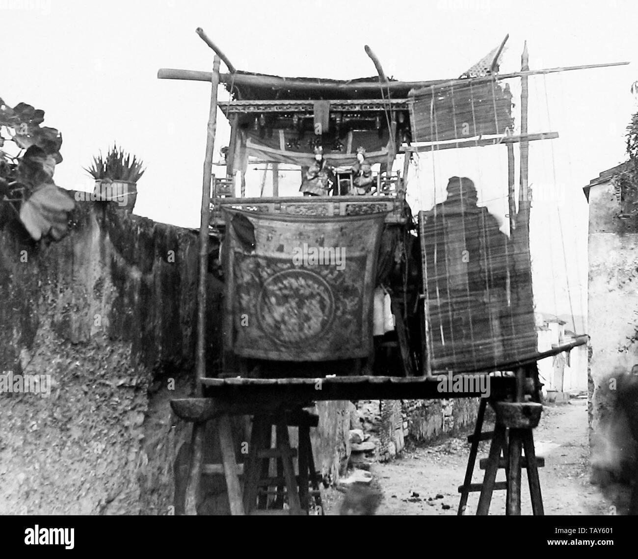 Street puppet Black and White Stock Photos & Images - Alamy