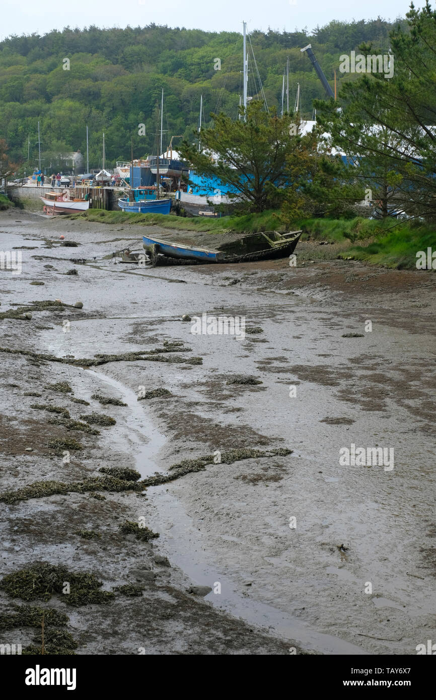 Mud moorings hi-res stock photography and images - Alamy
