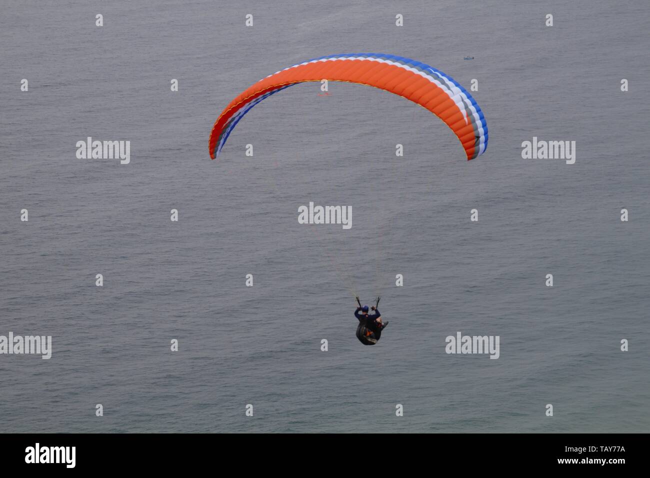 Australian paragliding makes fun, because of the amazing landscapes ...