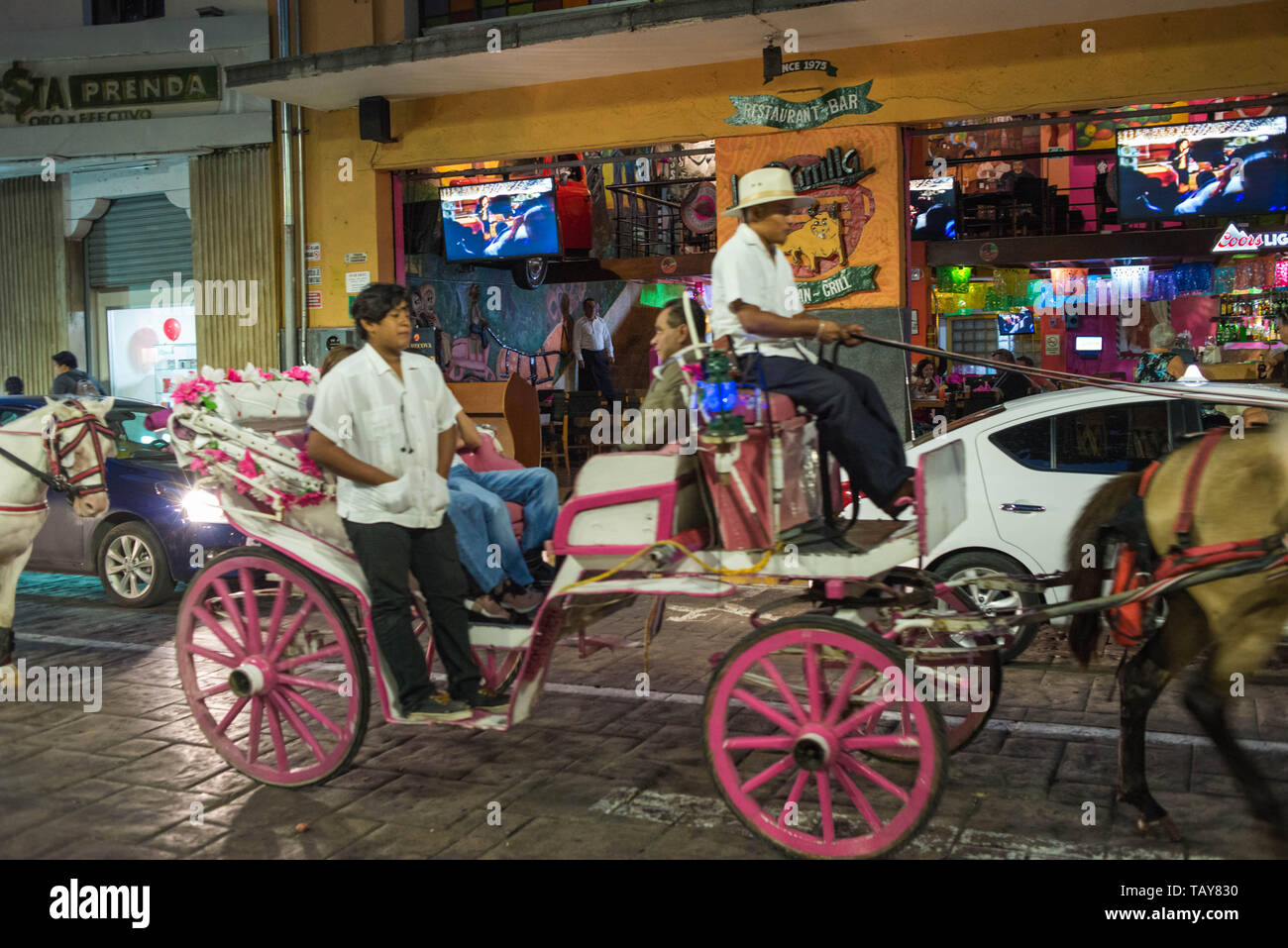 Merida mexico night hi-res stock photography and images - Alamy