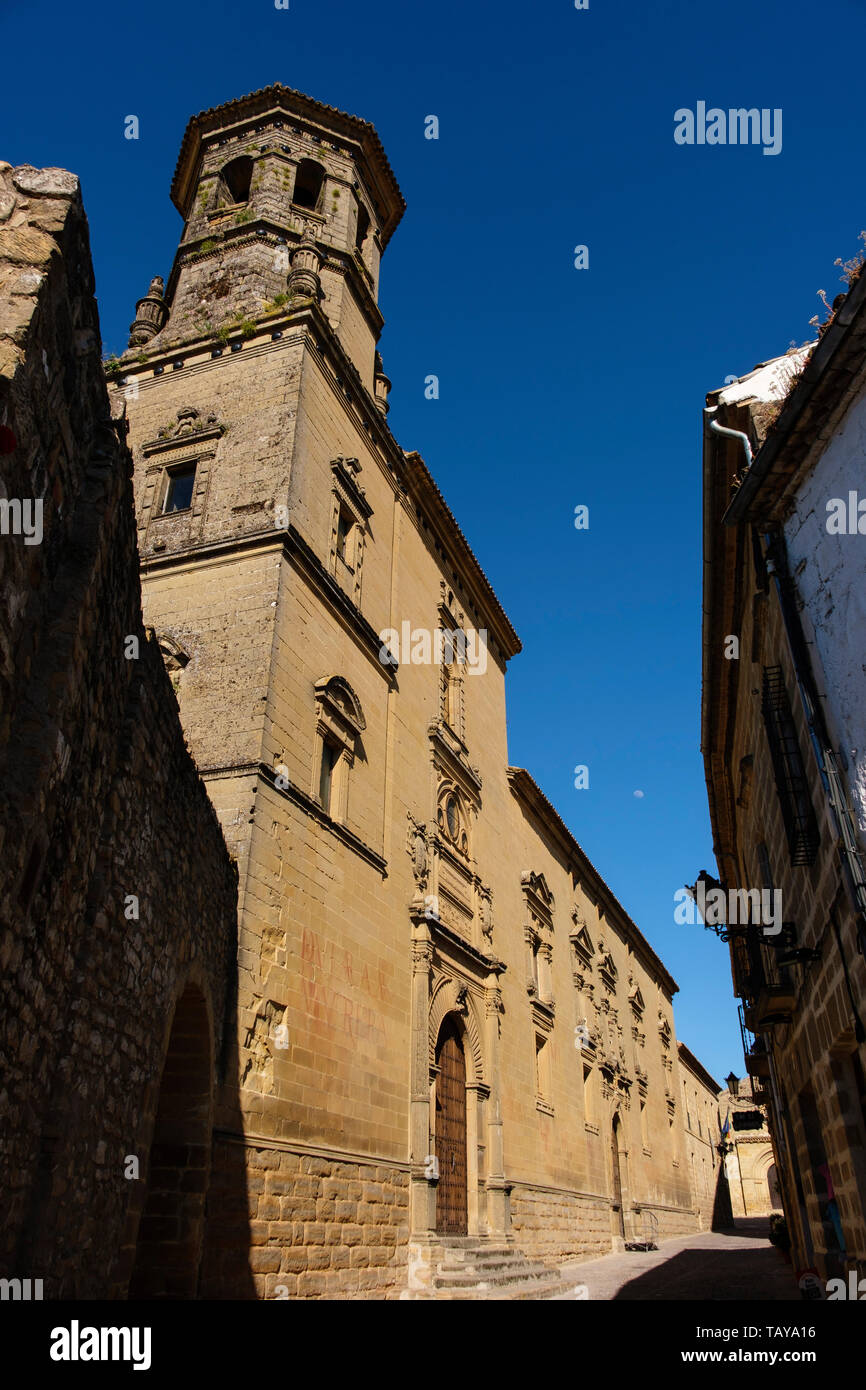 Old university building hi-res stock photography and images - Alamy