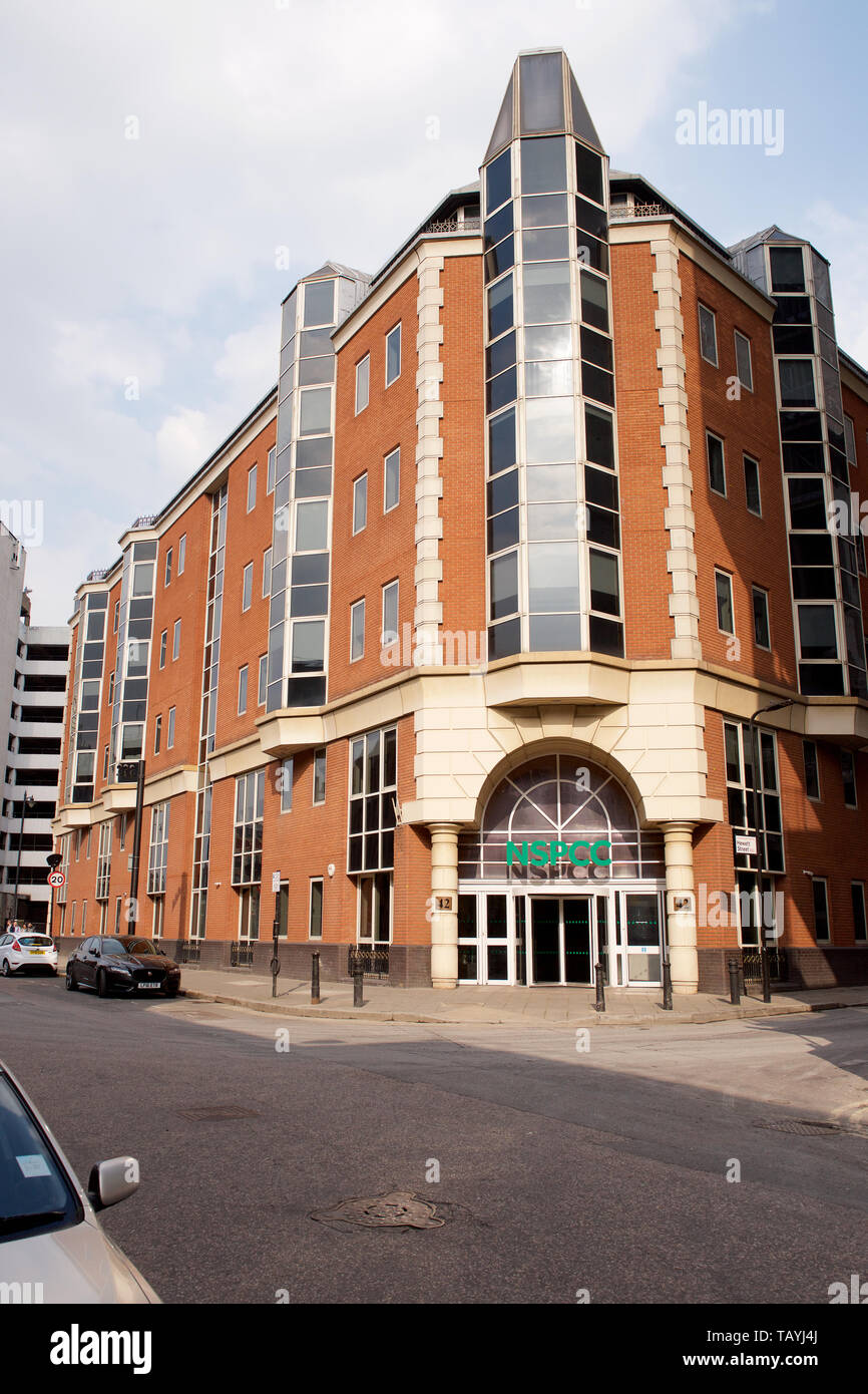 Nspcc office hi-res stock photography and images - Alamy