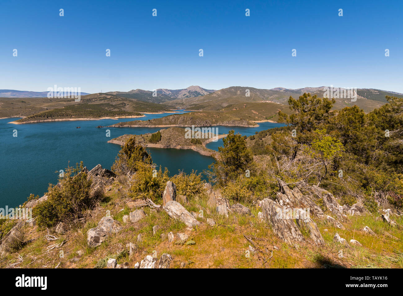Hydroelectric dam top view hi-res stock photography and images - Alamy