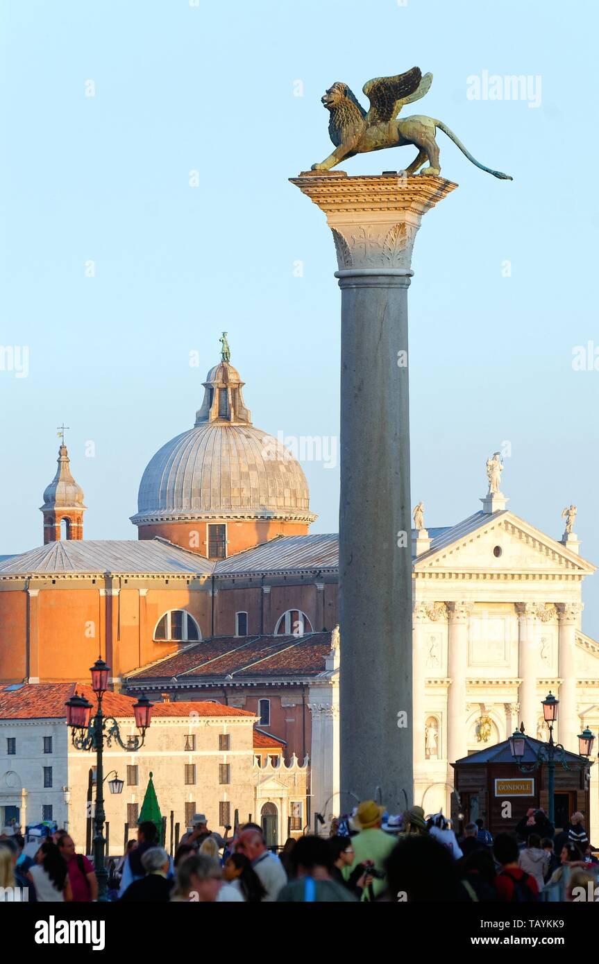 Column with lion of st mark hi-res stock photography and images - Alamy