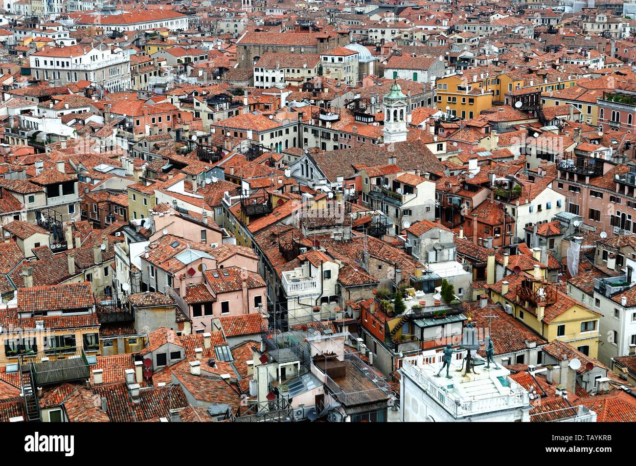 Birds eye view pattern hi-res stock photography and images - Alamy