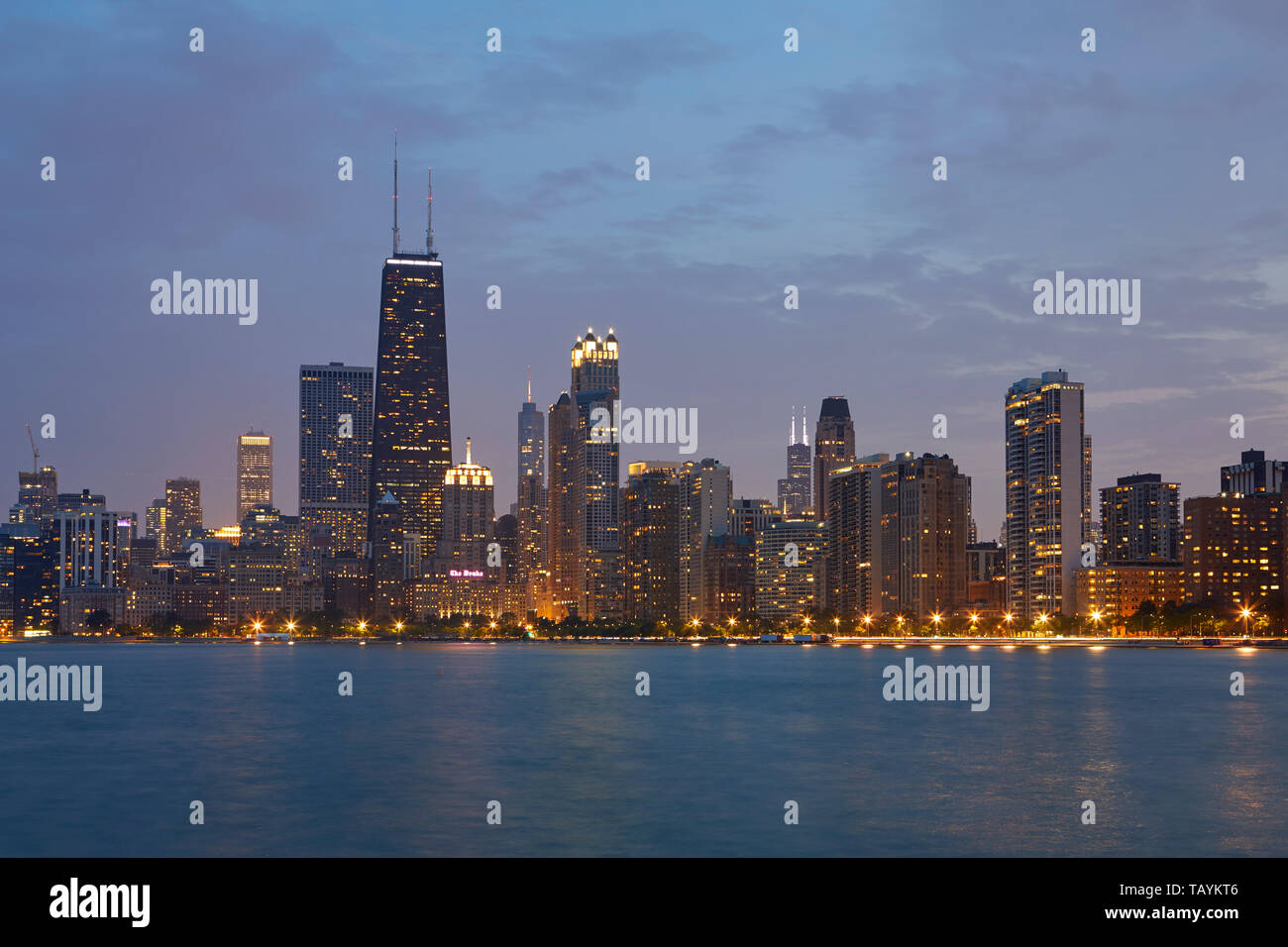 Chicago Skyline at blue hour, seen from the North beach, Chicago ...