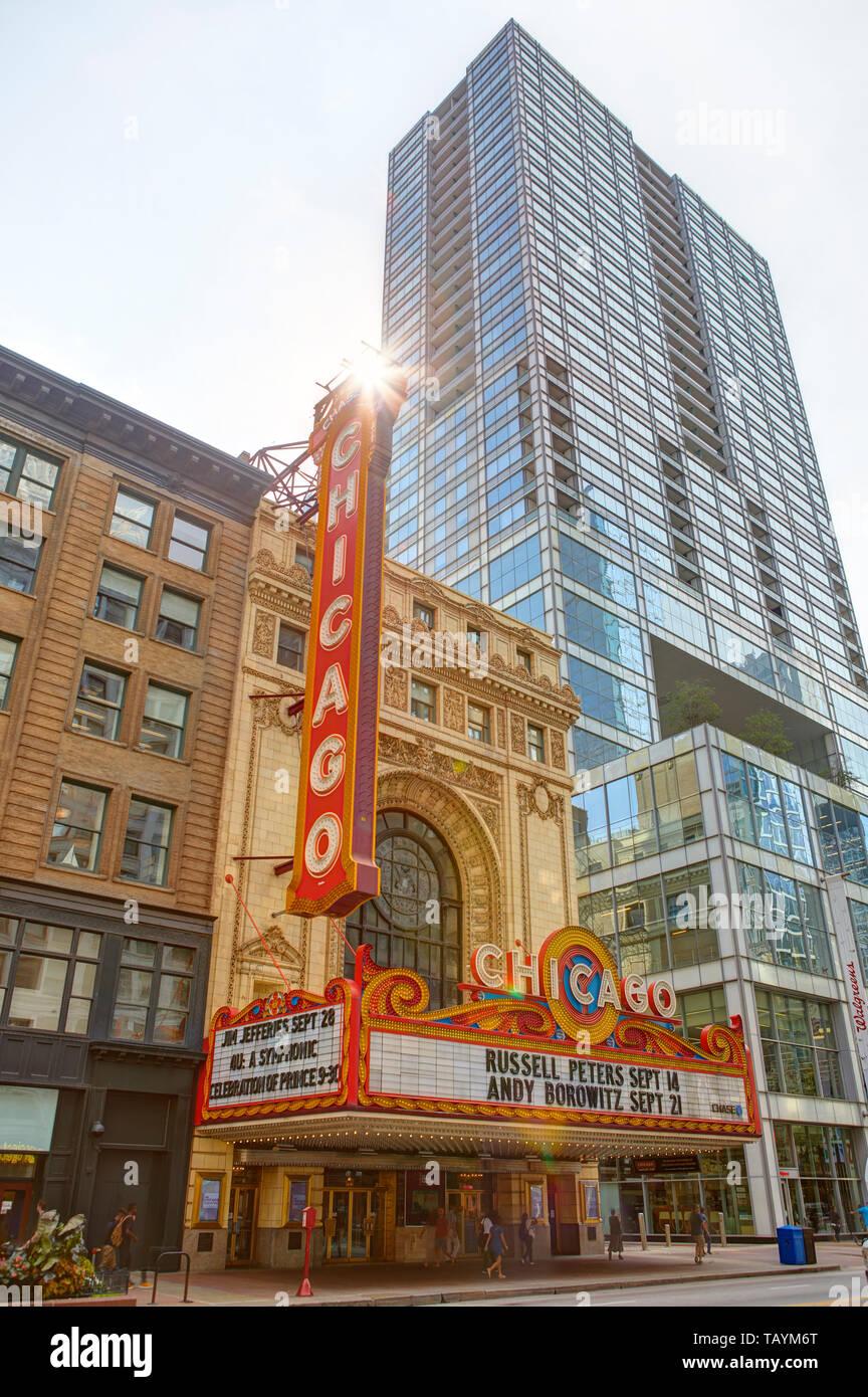 Iconic road sign hi-res stock photography and images - Alamy