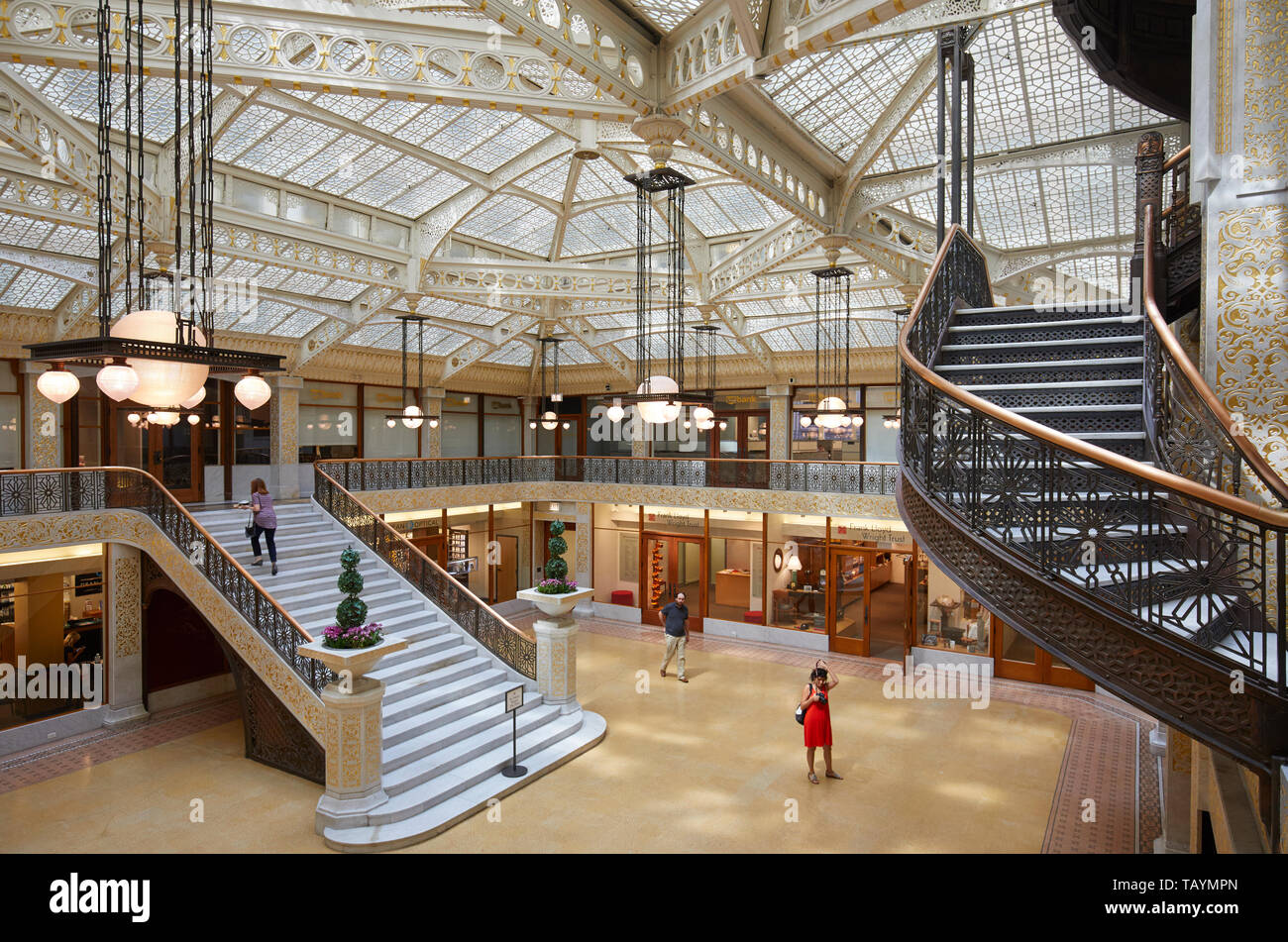 Chicago city hall hi-res stock photography and images - Alamy