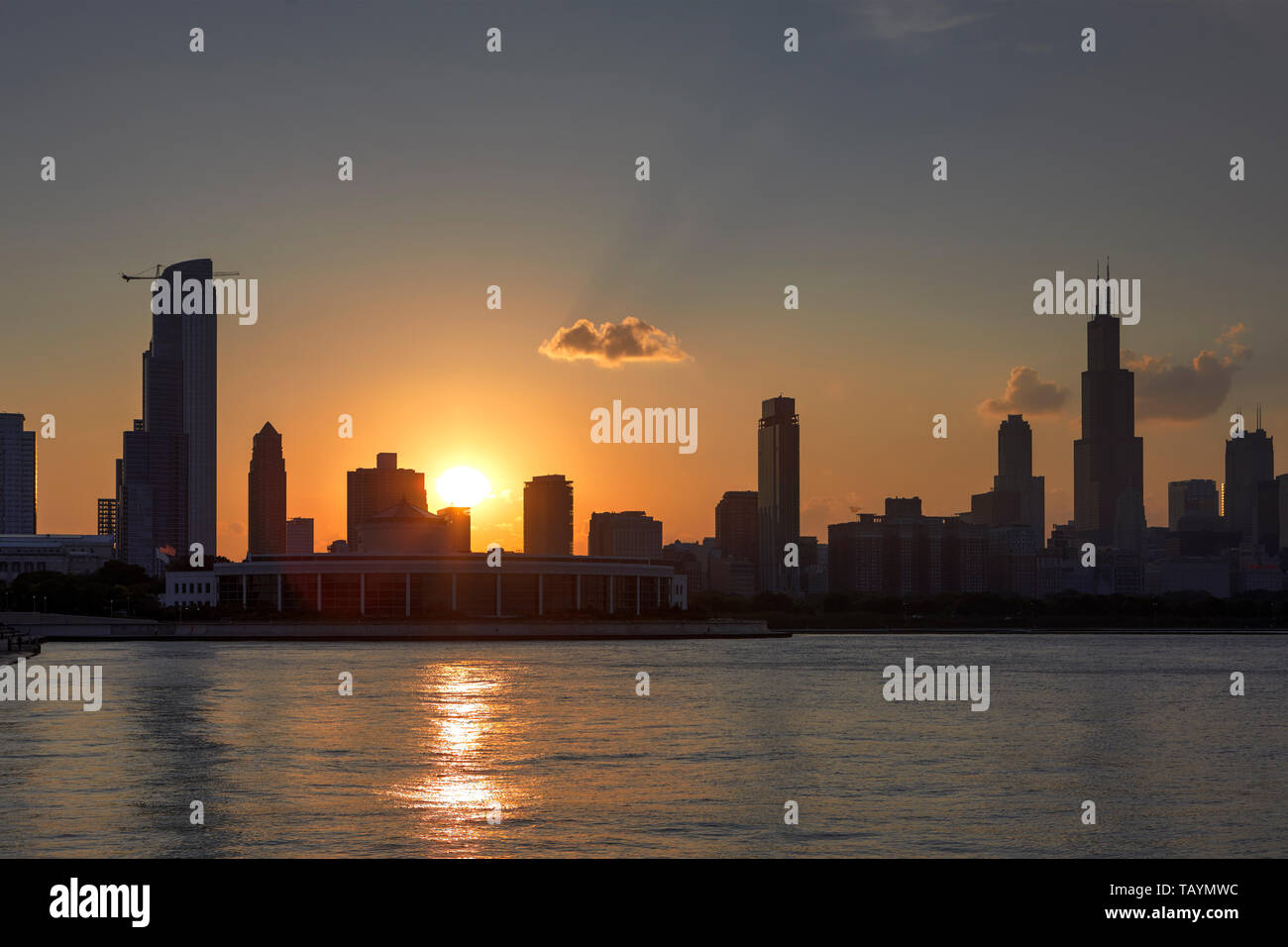 Chicago Skyline at sunset, Chicago, Illinois, United States Stock Photo ...