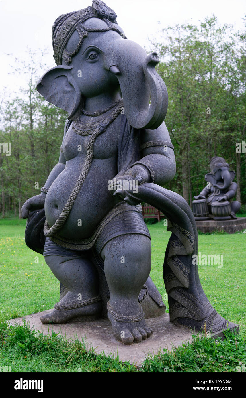 The group of musical and dancing Ganeshas Stock Photo - Alamy