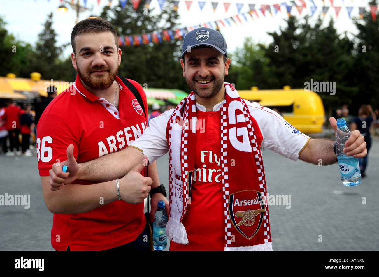 Arsenal fans in the Fan Zone in Baku, Azerbaijan Stock Photo - Alamy